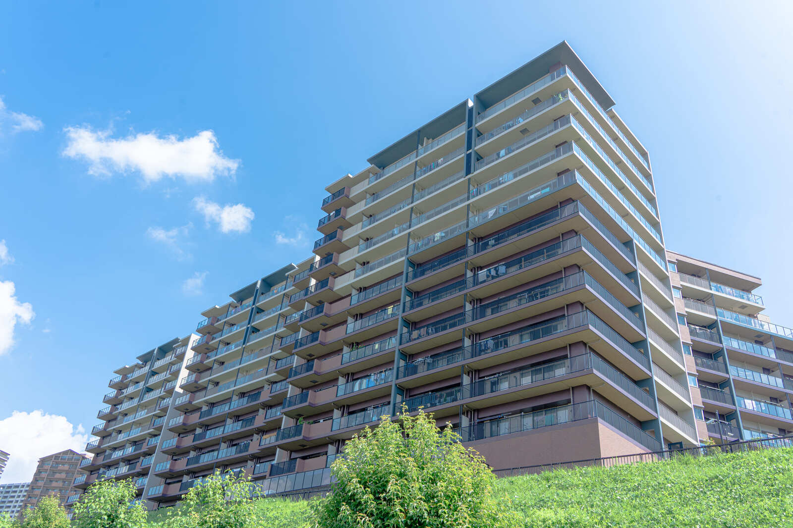 取引事例比較法とは？収益還元法とはどう違う？標準化補正についても解説 - Lnote(エルノート) Presented by 東急リバブル